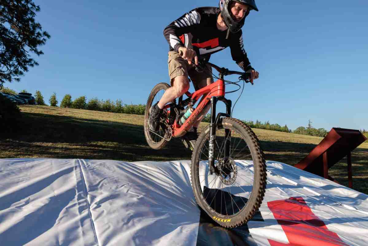 Pluto Lander – Gravity Stunt Systems