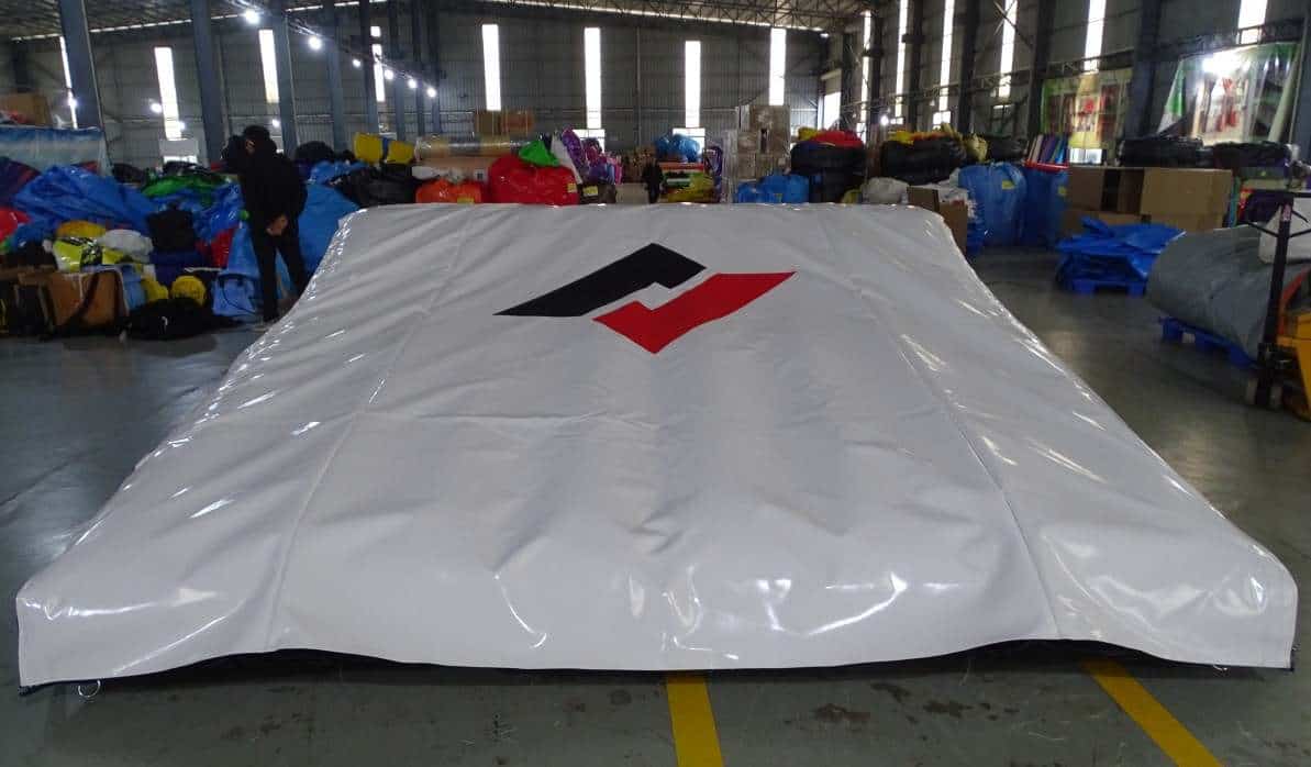 Pluto Lander – Gravity Stunt Systems