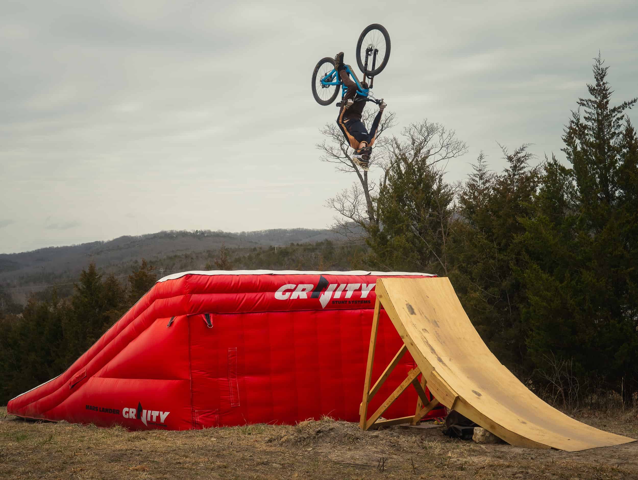 Mars Lander - Gravity Stunt Systems