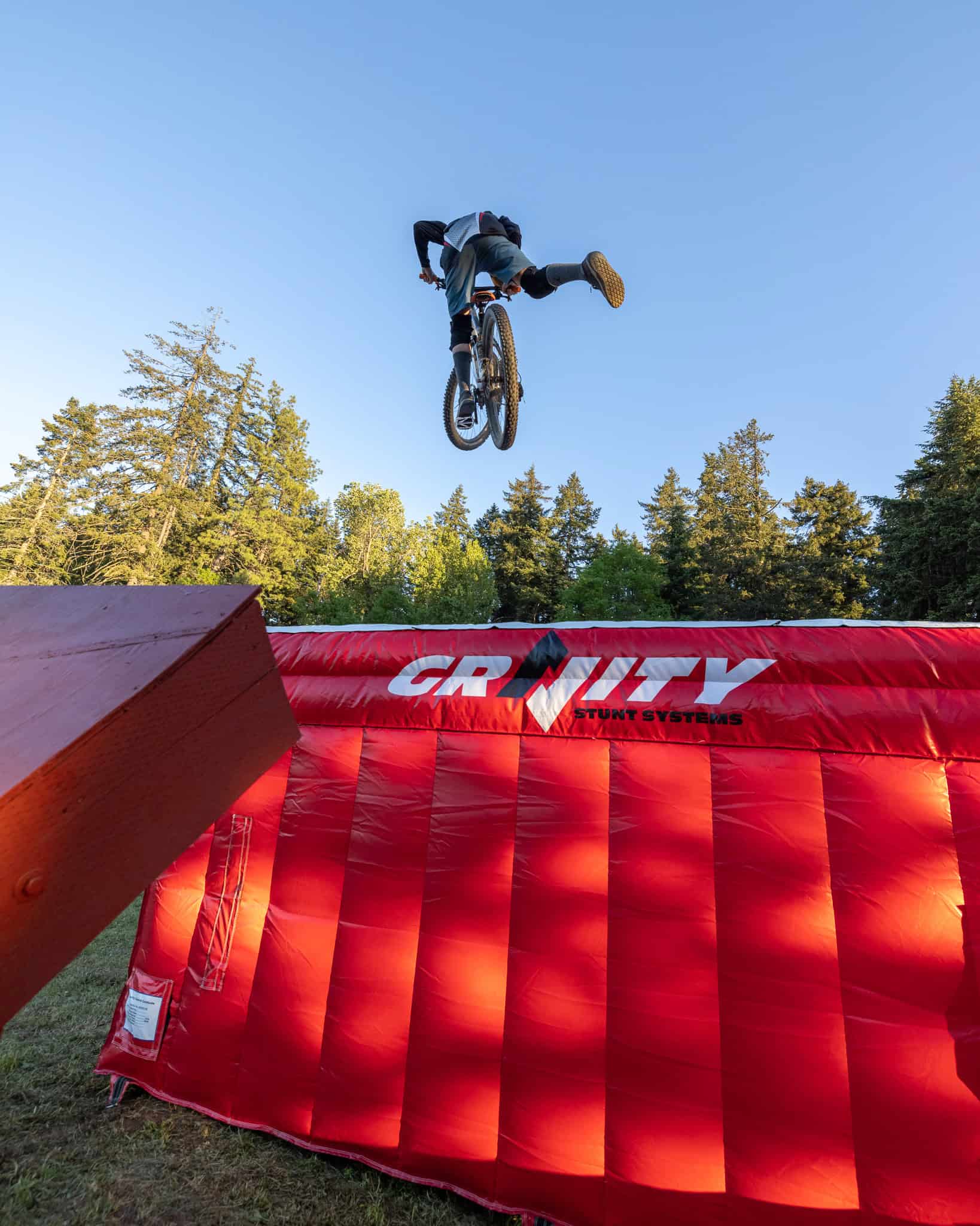 Mars Lander – Gravity Stunt Systems